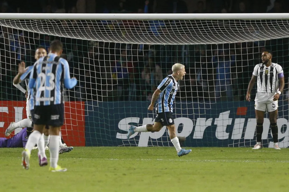Gremio golea a The Strongest y acaba con su ilusión de terminar en el ...