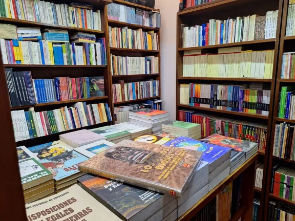 "Los Amigos del Libro" se traslada a Sopocachi | Visión 360