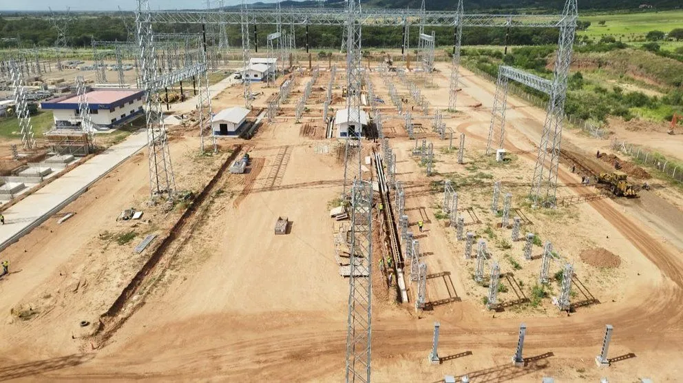 Gobierno inspecciona proyecto eléctrico Las Brechas en Santa Cruz y ...