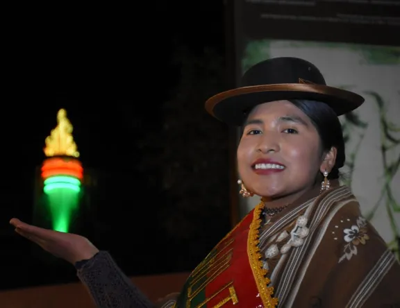 La Paz enciende la tea que simboliza los sueños de libertad, paz y ...