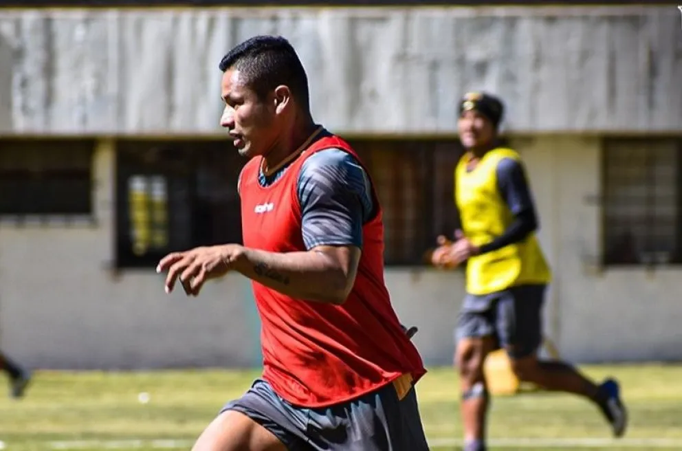 Carlos Roca tiene un micro desgarro, el miércoles empezará a entrenar ...