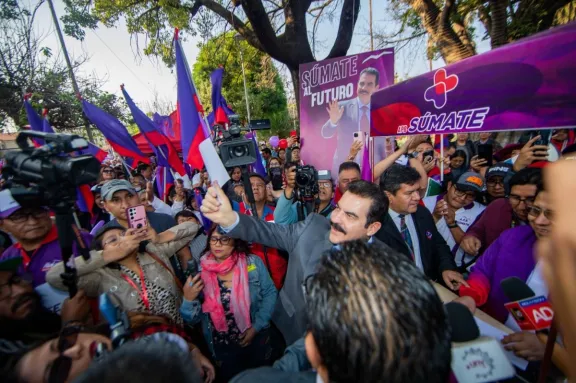 Manfred Reyes Villa lanza recolección de firmas para convertir a Súmate ...