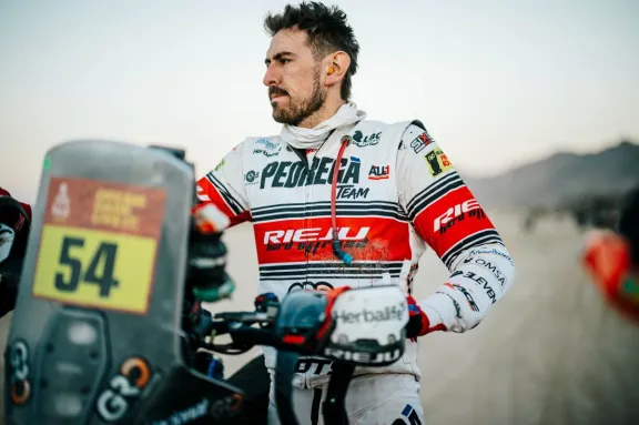 Nosiglia entre los 20 mejores en la primera mitad de la “etapa 48 horas” del Dakar | Visión 360