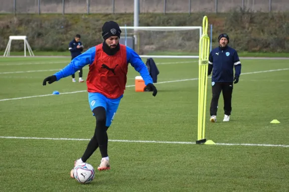 Ervin Vaca se recupera, ya no tiene inflamada la rodilla derecha ...