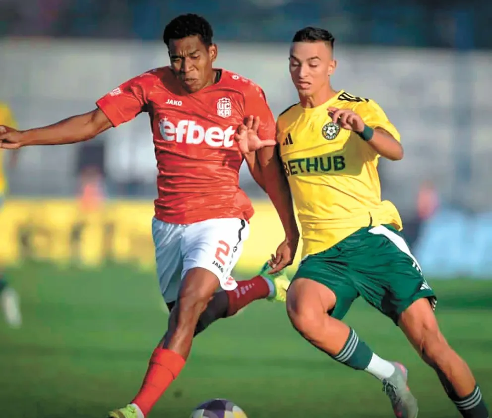 Ocho futbolistas bolivianos fueron transferidos a clubes del exterior entre junio y agosto ...