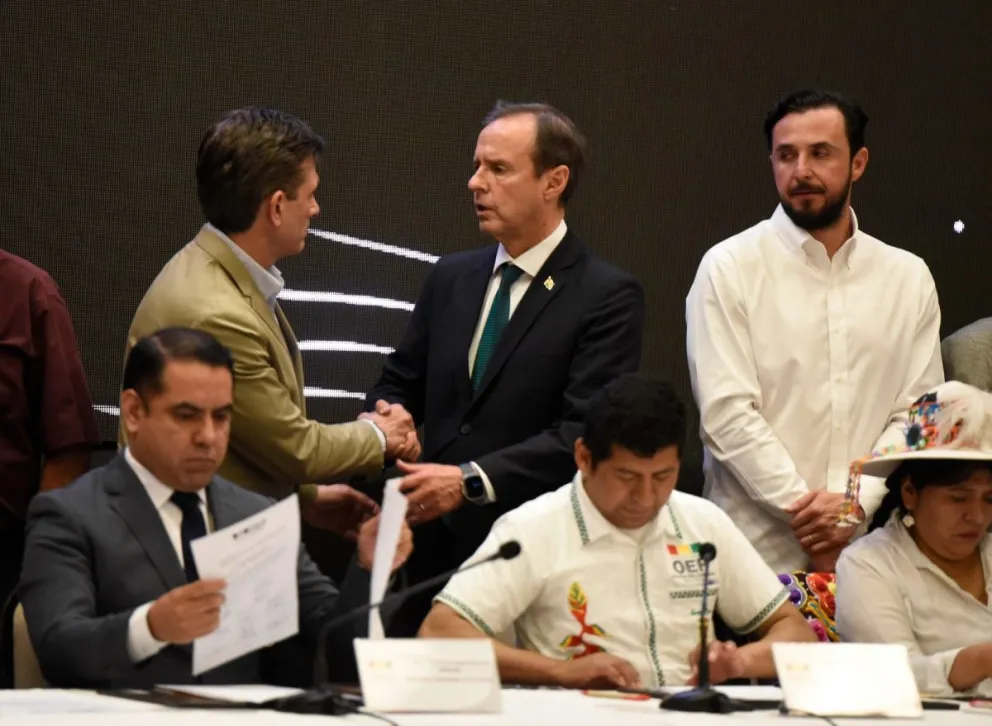 Conozca los nueve puntos del acuerdo entre Libre y PDC en el encuentro impulsado por el TSE ...