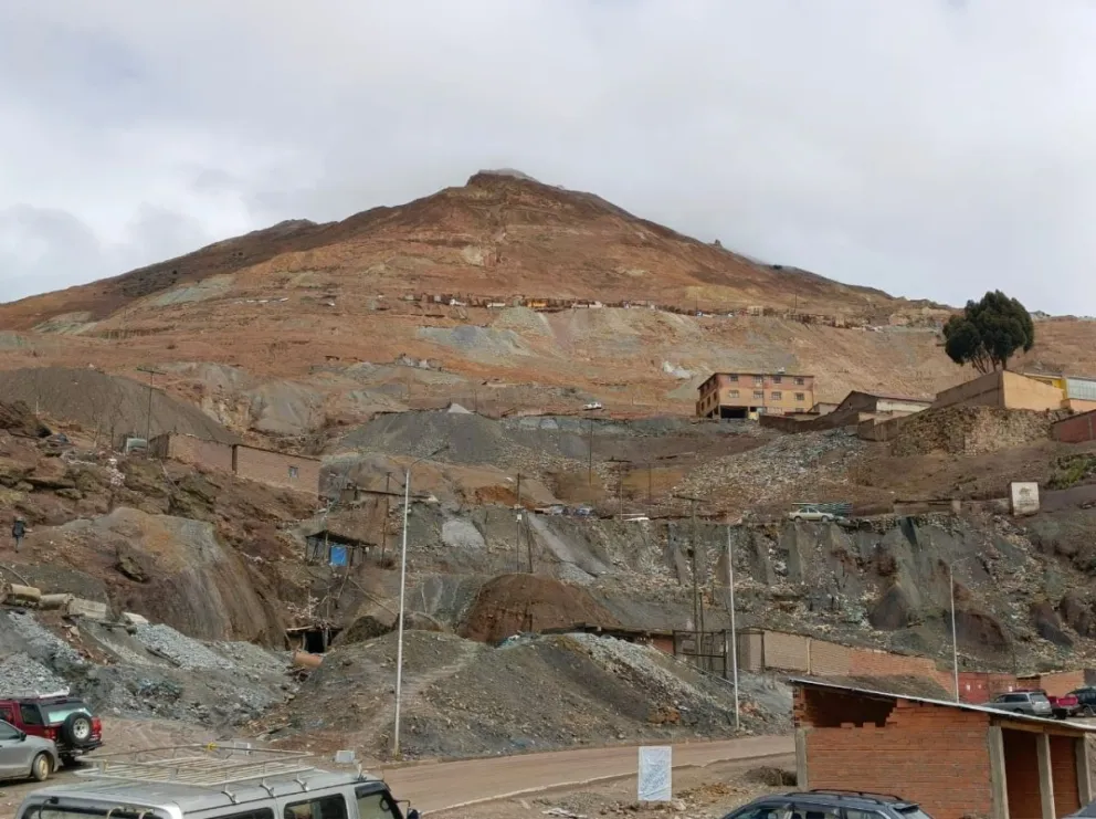 Cooperativas mineras se alistan para abandonar la cima del Cerro Rico ...