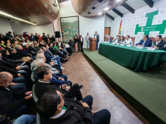 Asamblea de la Cruceñidad exige al Gobierno declarar estado de ...